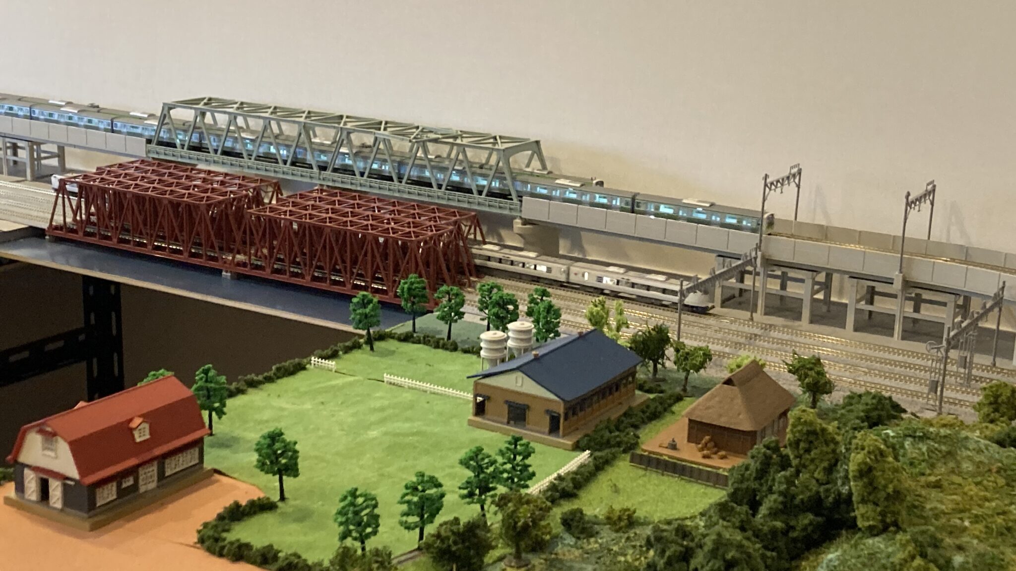 Railside Cafe – 鉄道模型が走るカフェ